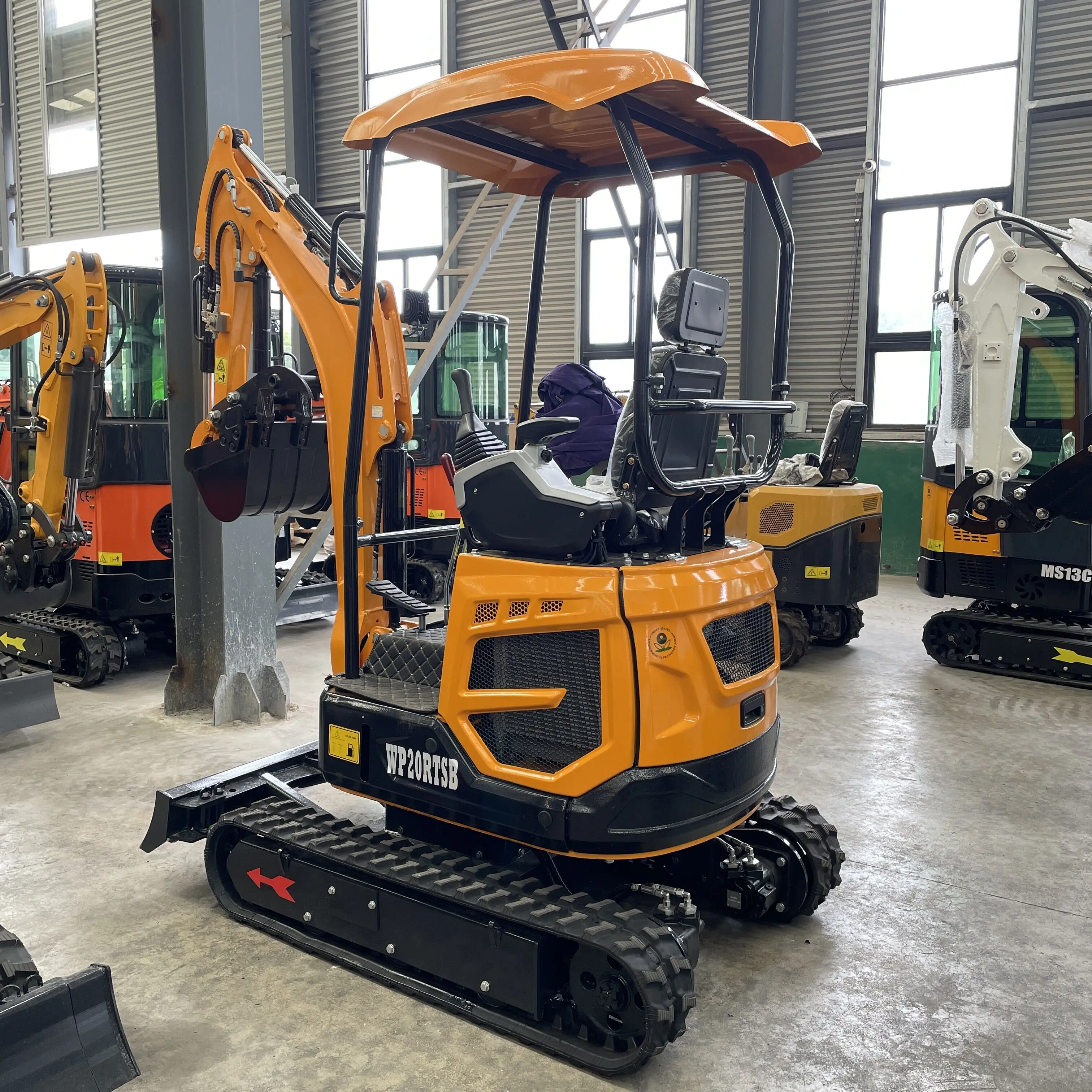 HT20-Digger-Farm-Used-Minibagger-1-Ton-Mini-Excavator-Machine-1-8-Ton ...