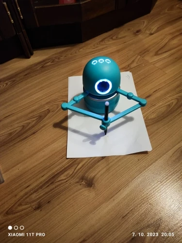 Quincy Ai Drawing Robot for Kids Drawing Art Gift Toy – Little Artist World