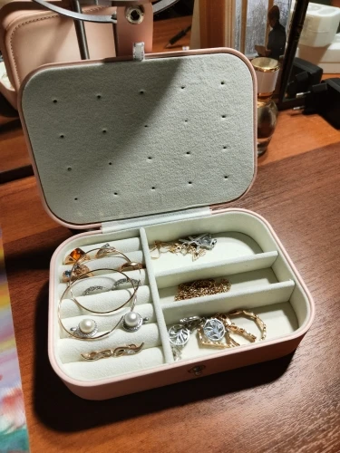 ELLE | Double-Layered Portable Jewelry Box - Maison Minimalist