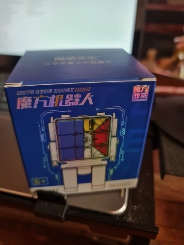 Moyu Robot Cube Stand – CubeIn