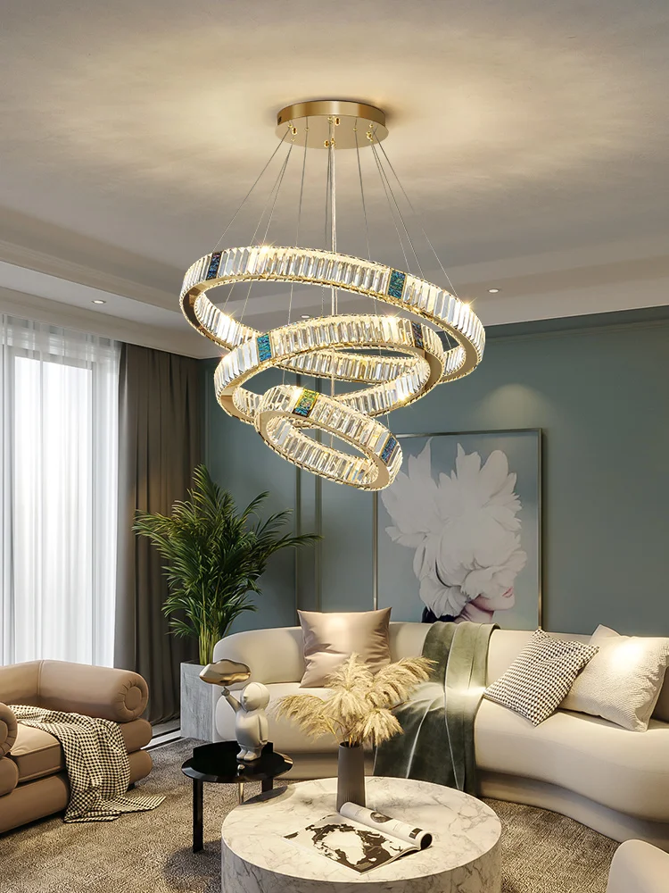 Luxurious Living Rooms With Chandelier