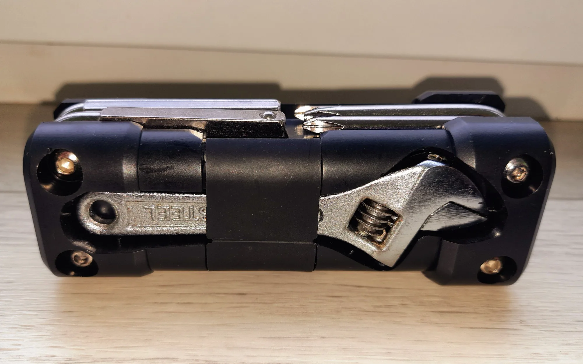 Handy Hero Multifunctional All Tool Kit - Mavigadget