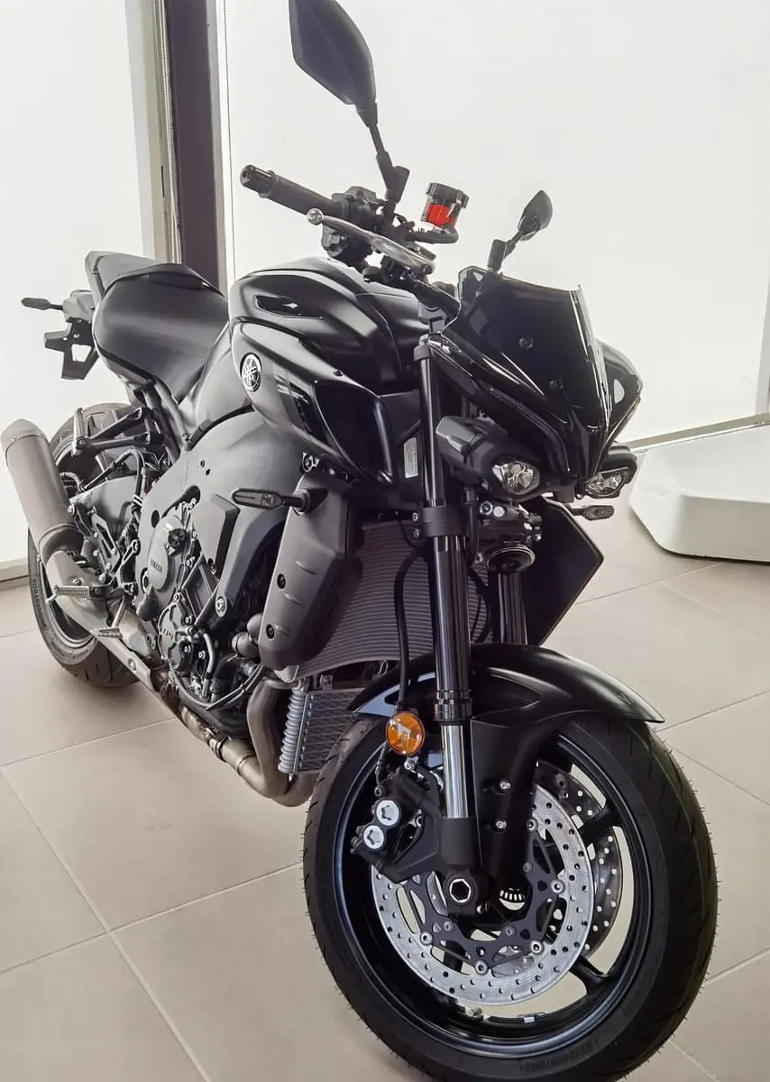 Original-neue-2024-yama-hat-ultra-moderne-hyper-nackte-Motorr-der-MT-10.jpeg