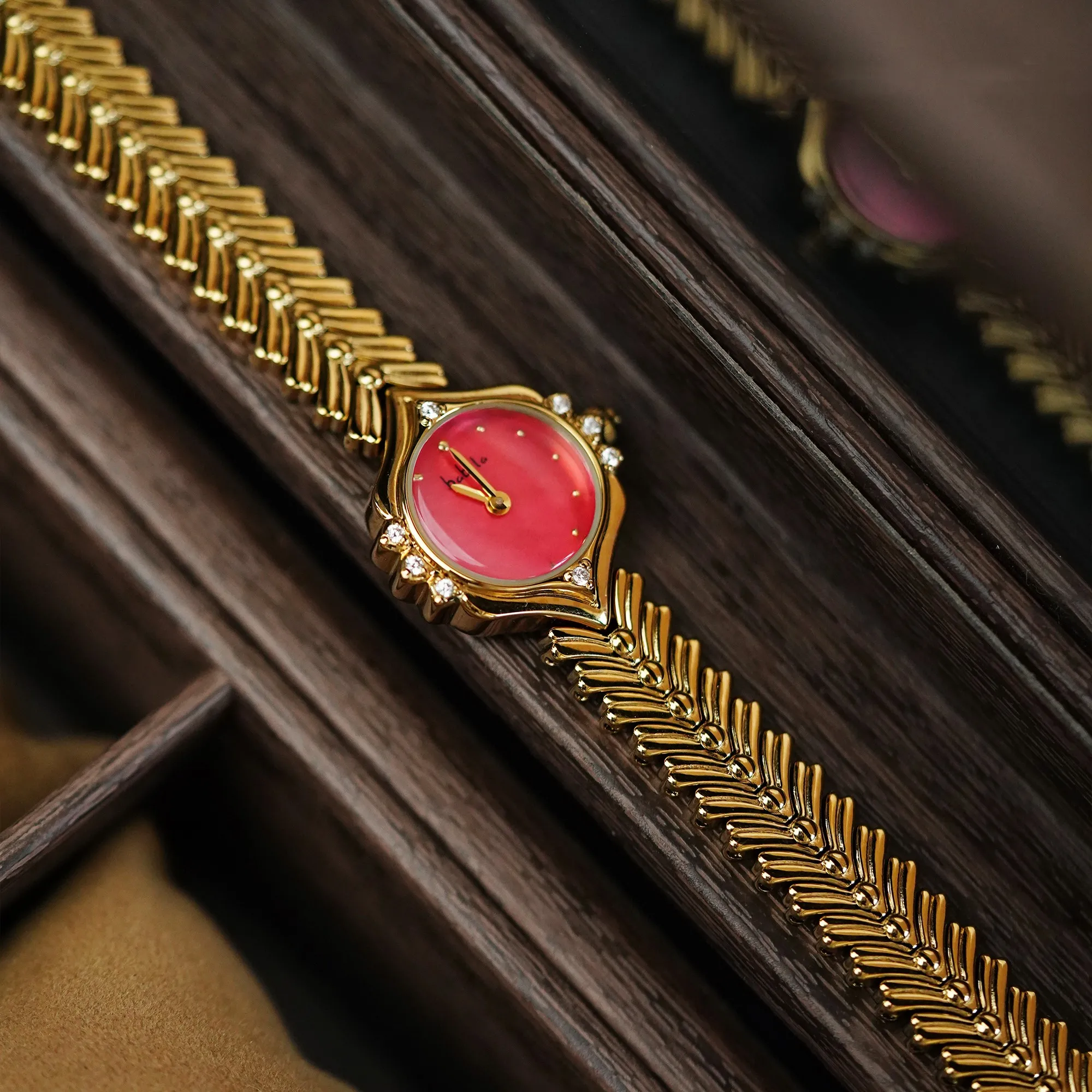 High Quality Brass Band 2024 New Women's Watch Quartz Vintage Luxury ...