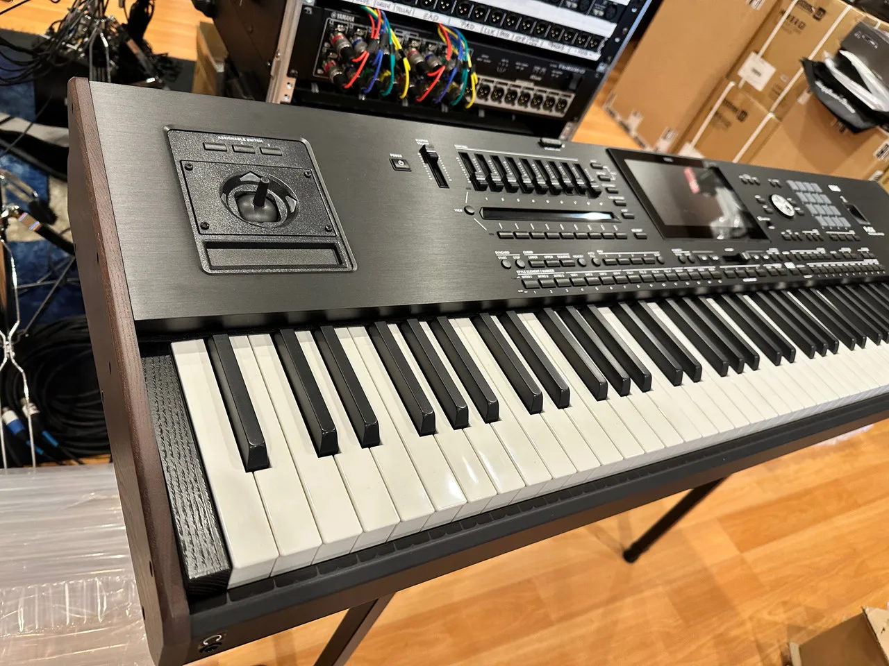 NEW-Korg-PA-5X-88-Key-Keyboard-Professional-Arranger-Piano.jpg