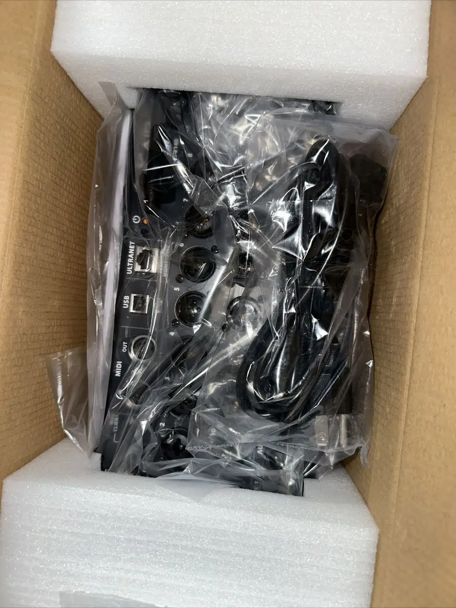 FLASH-sat-yeni-Behringer-X-hava-XR18-18-Channel-Tablet-kontroll-dijital ...