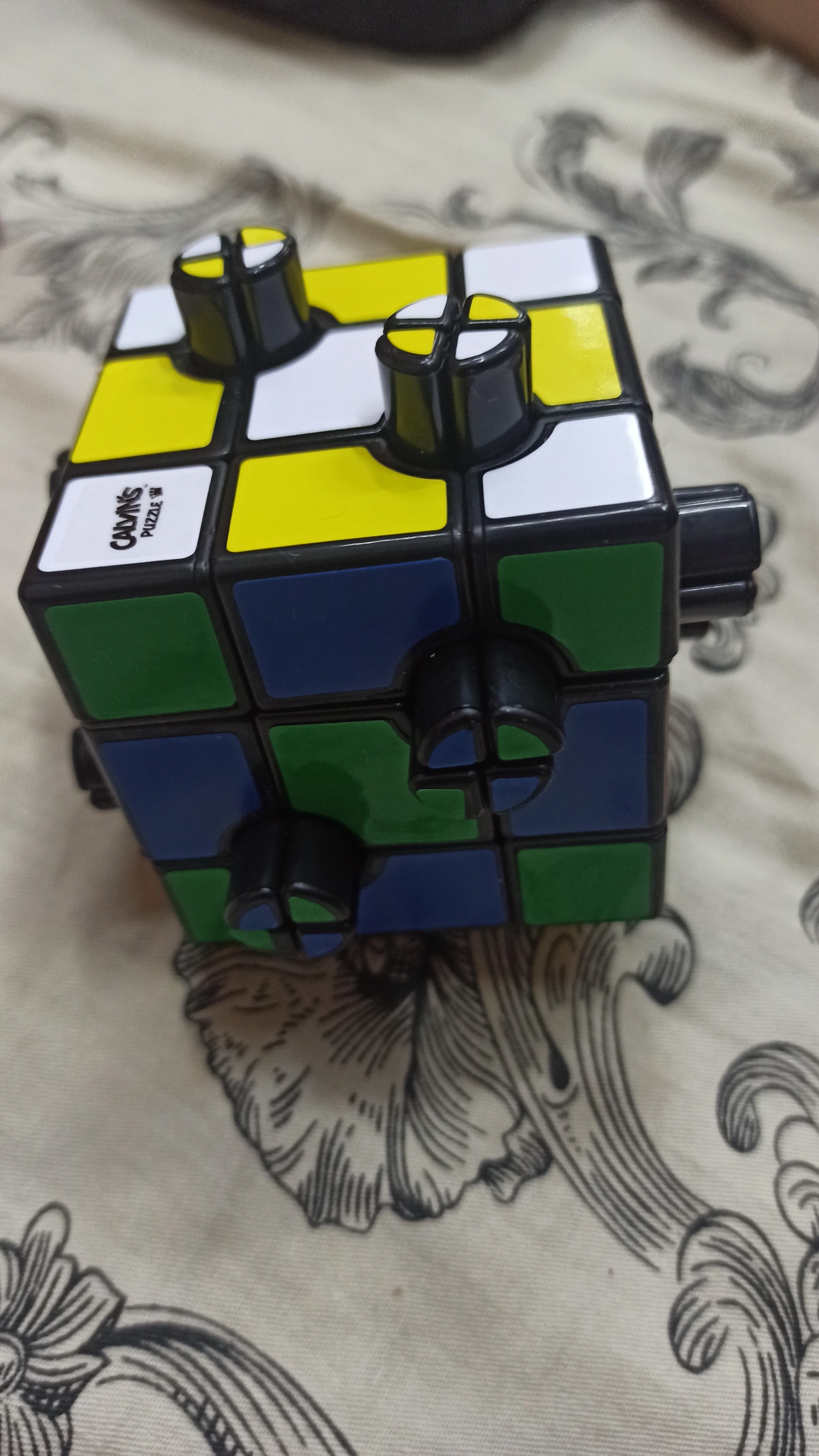 Evgeniy Button Cube 2 Holes 1/2 1/4 Black Cube – CubeIn Store