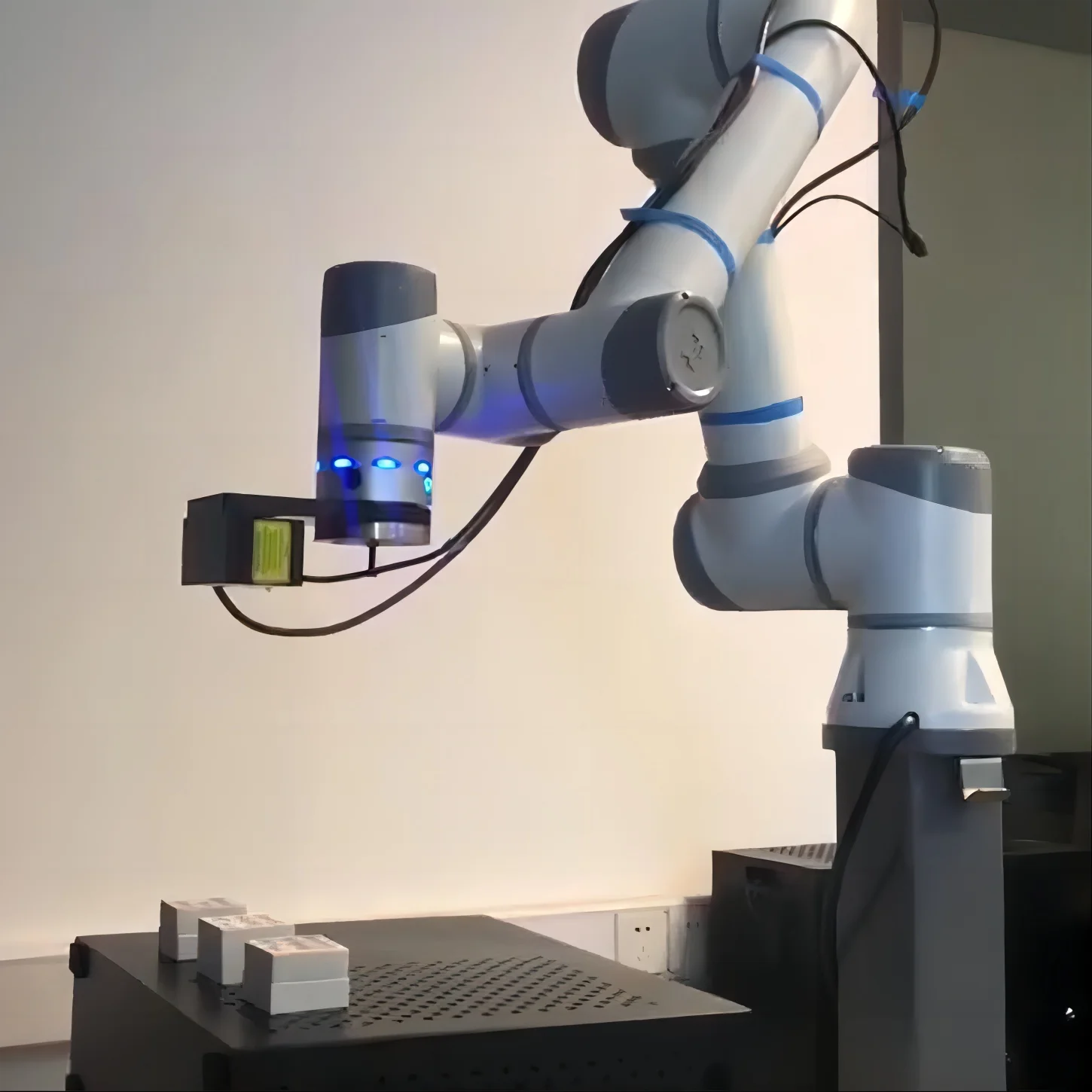 Top-ERA-arm-Robot6-axis-Robot-for-Car-Painting-Robotic-Arms-or-Grippers ...