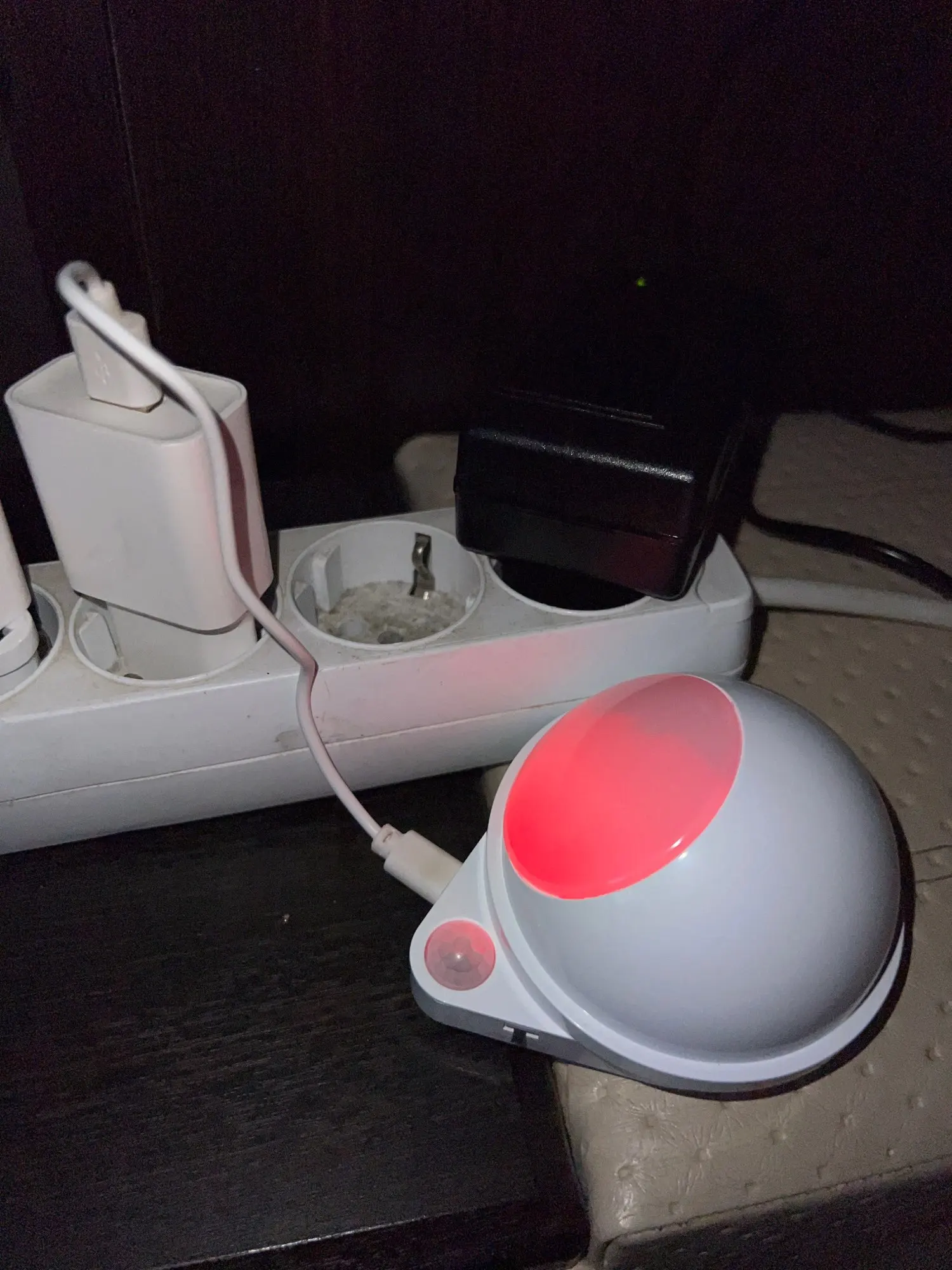 360 Rotating Water Drop Magnetic Night Lamp - Mavigadget