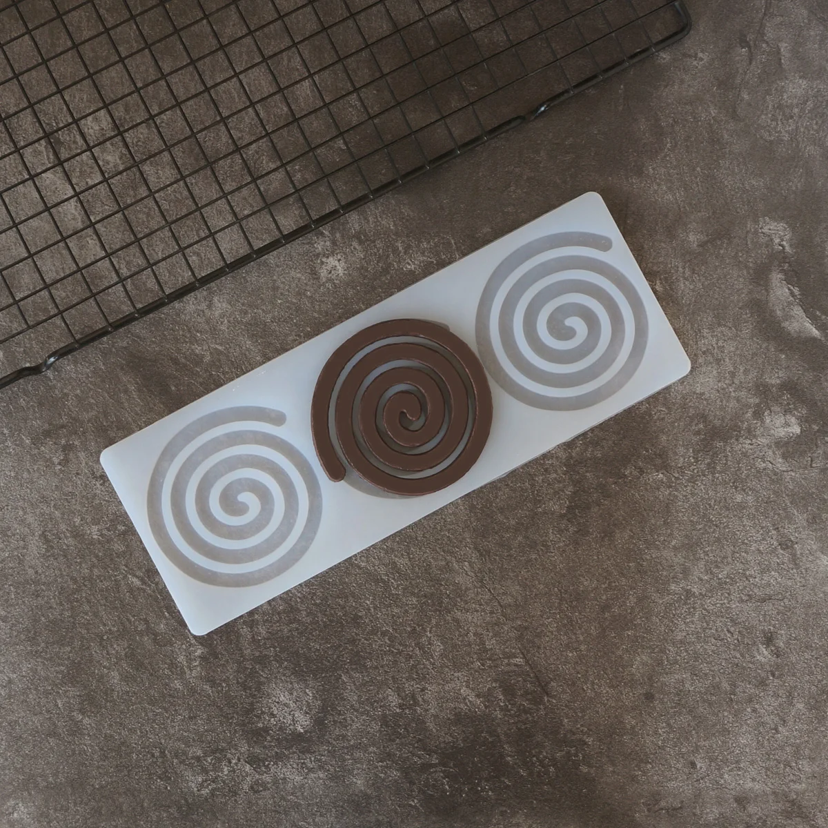 Whirlpool Shape Silicone Chocolate Mold Swirls Circle Shape Decorating ...