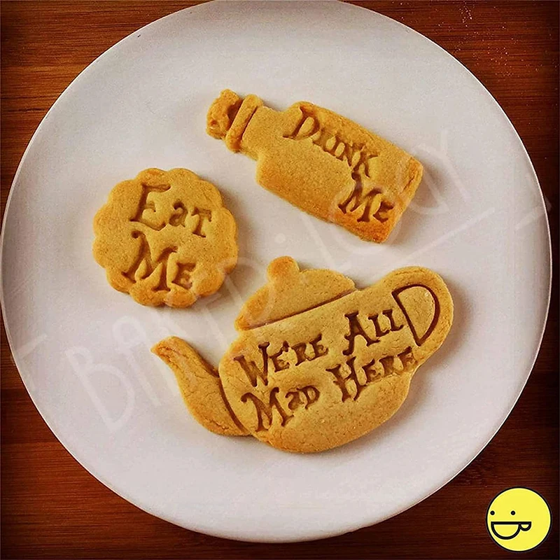 Alice In Wonderland Eat Me Cookie