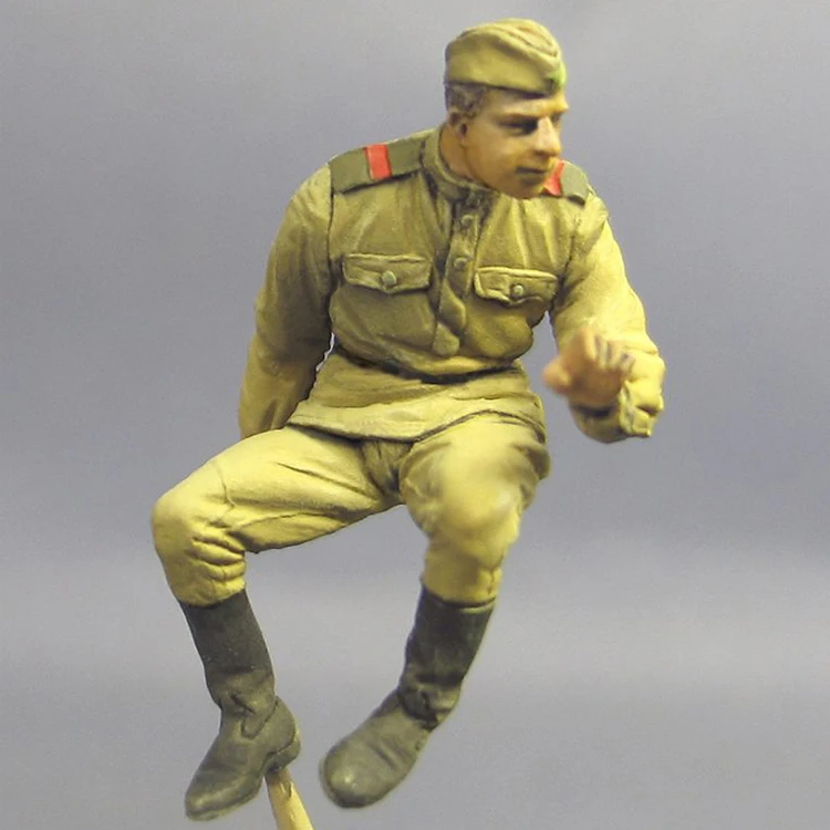 1-35-Soviet-driver-Prague-1968-operation-Danube-Resin-Model-Soldier-GK ...