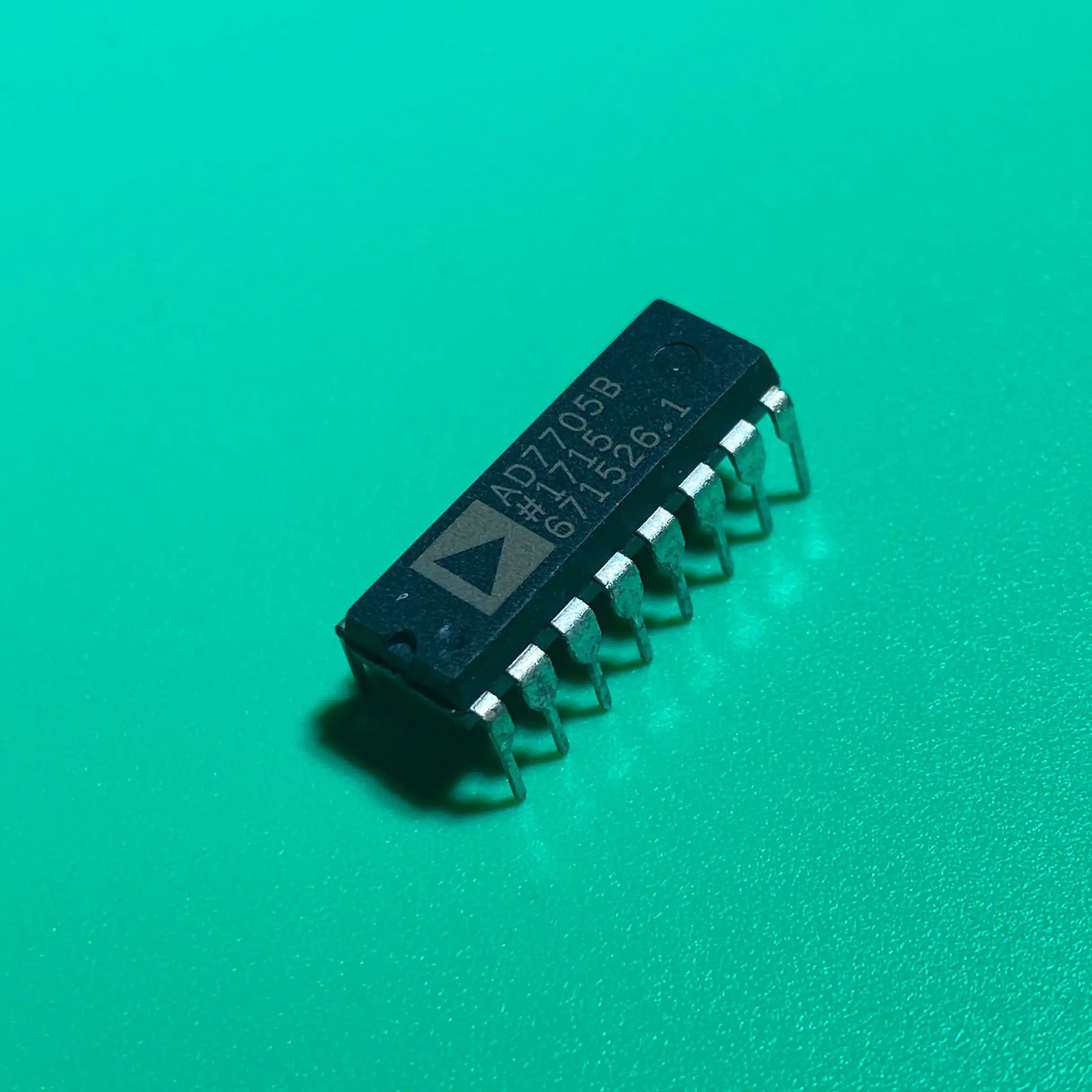 5pcs/lot AD7705BNZ DIP16 AD7705BN Z IC ADC 16BIT SIGMA DELTA 16DIP 1mW ...