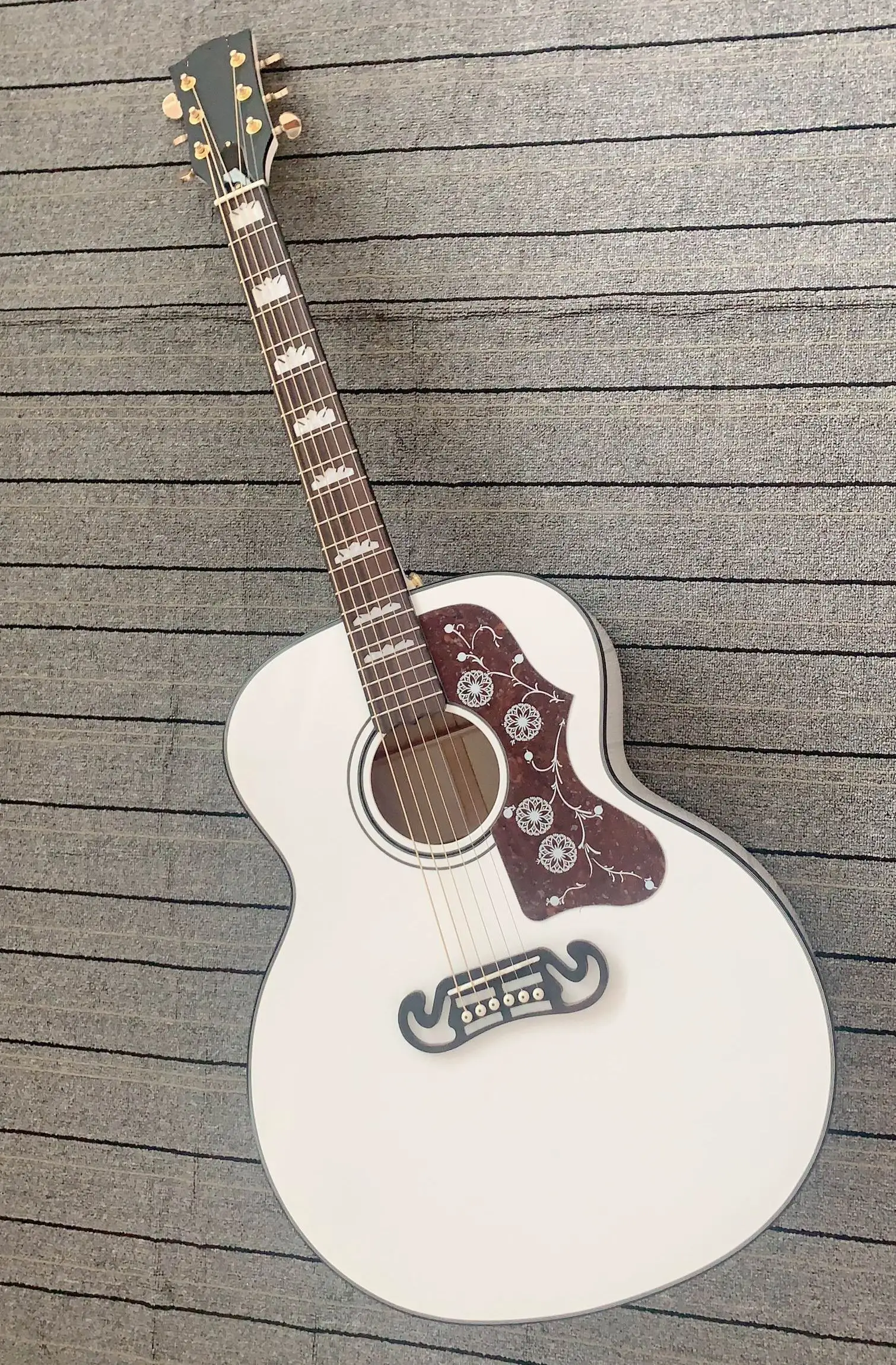 Gibson White Acoustic Guitar