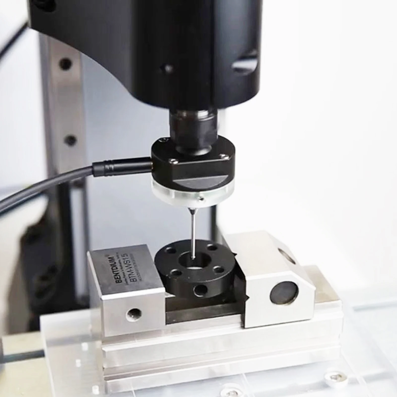 The Latest V6 Anti-roll 3d Contact Probe Viewfinder Meets The Desktop ...