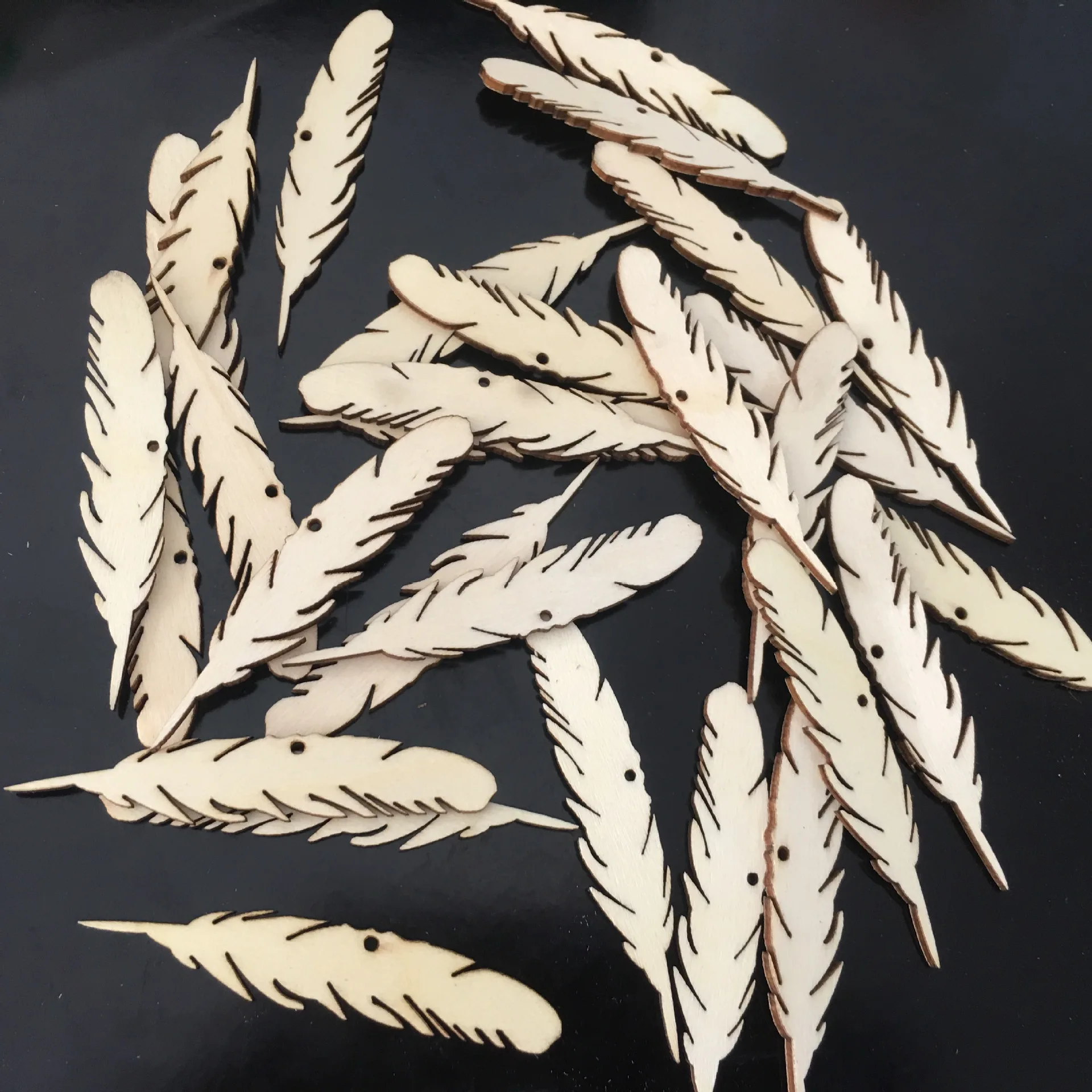 50pcs Natural Wooden Feather Slice with Hole Home Decoration Hanging ...