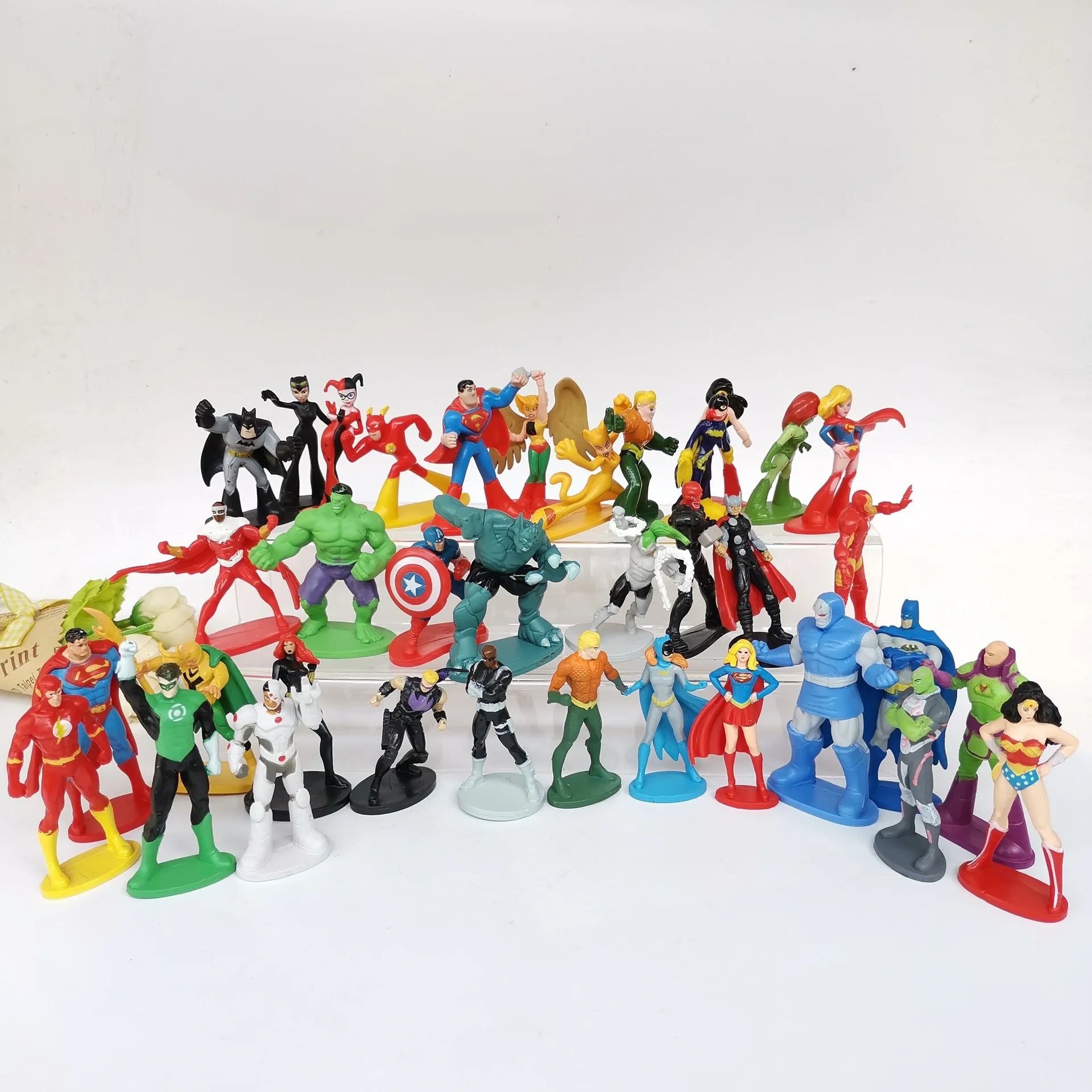 League-of-Legends-superhero-figure-model-toys.jpg