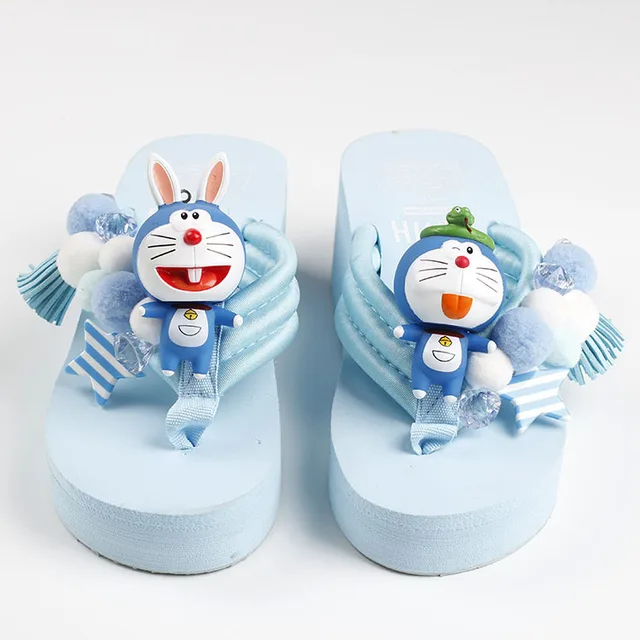 Sendal Doraemon
