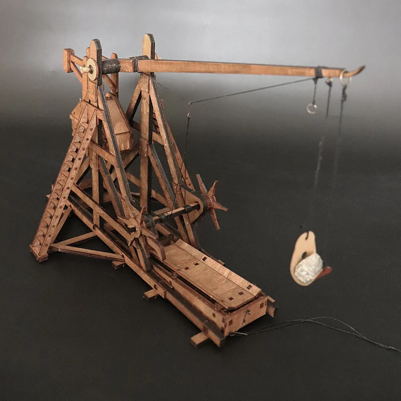 Counterweight-trebuchet-trebuchets-assembling-medieval-ancient-chariot ...