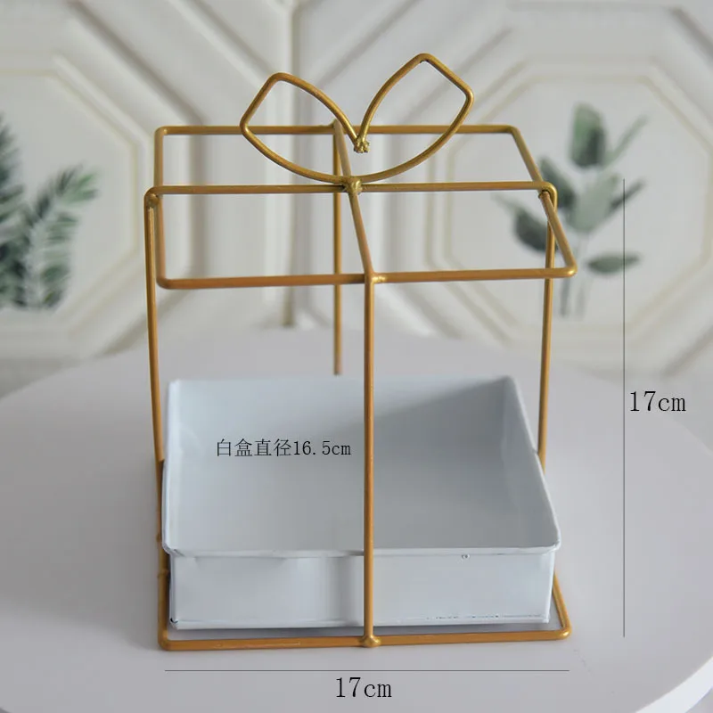 Металлическая корзина для цветов Любовь позолоченный Геометрическая ...