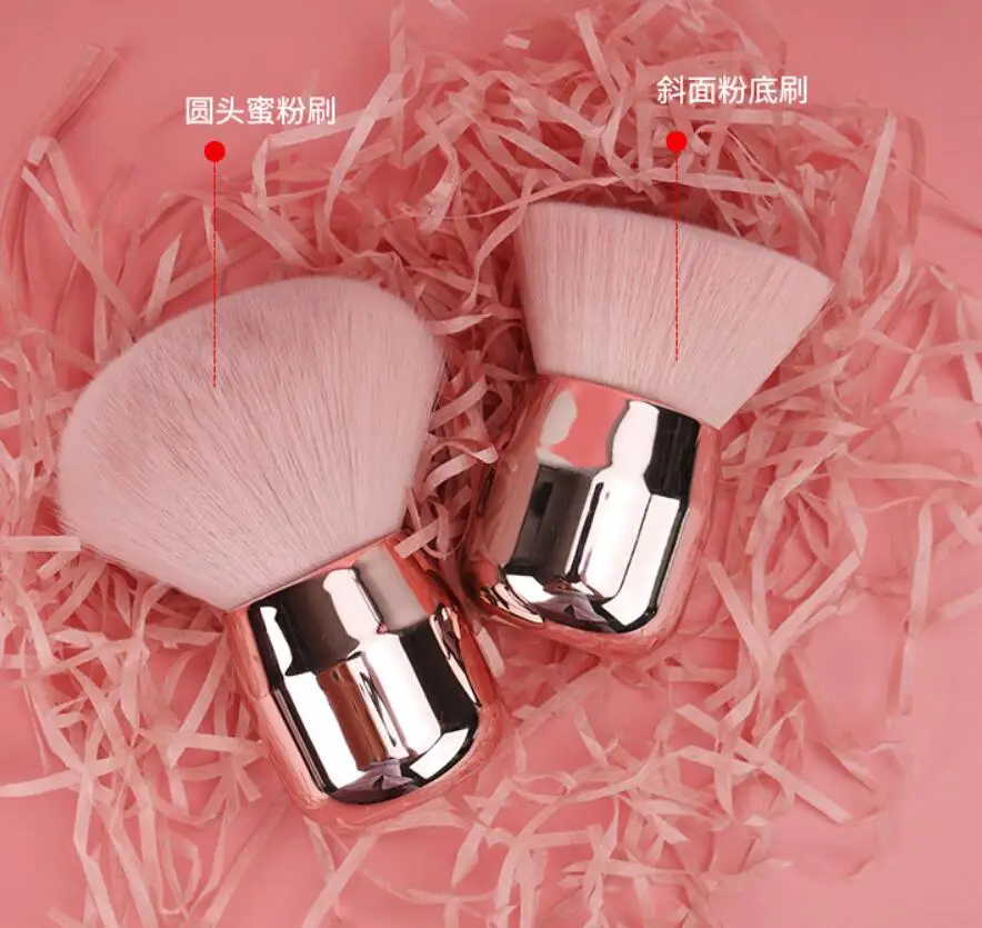 Pincel de maquillaje brillante de lujo, brocha de polvo de seta suave ...