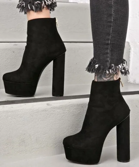 Venta > botas negras cortas de tacon > en stock