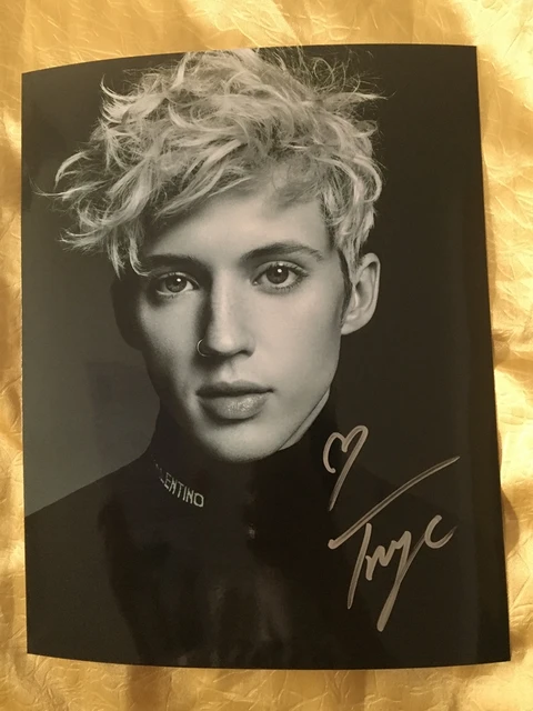 Troye Sivan Signature