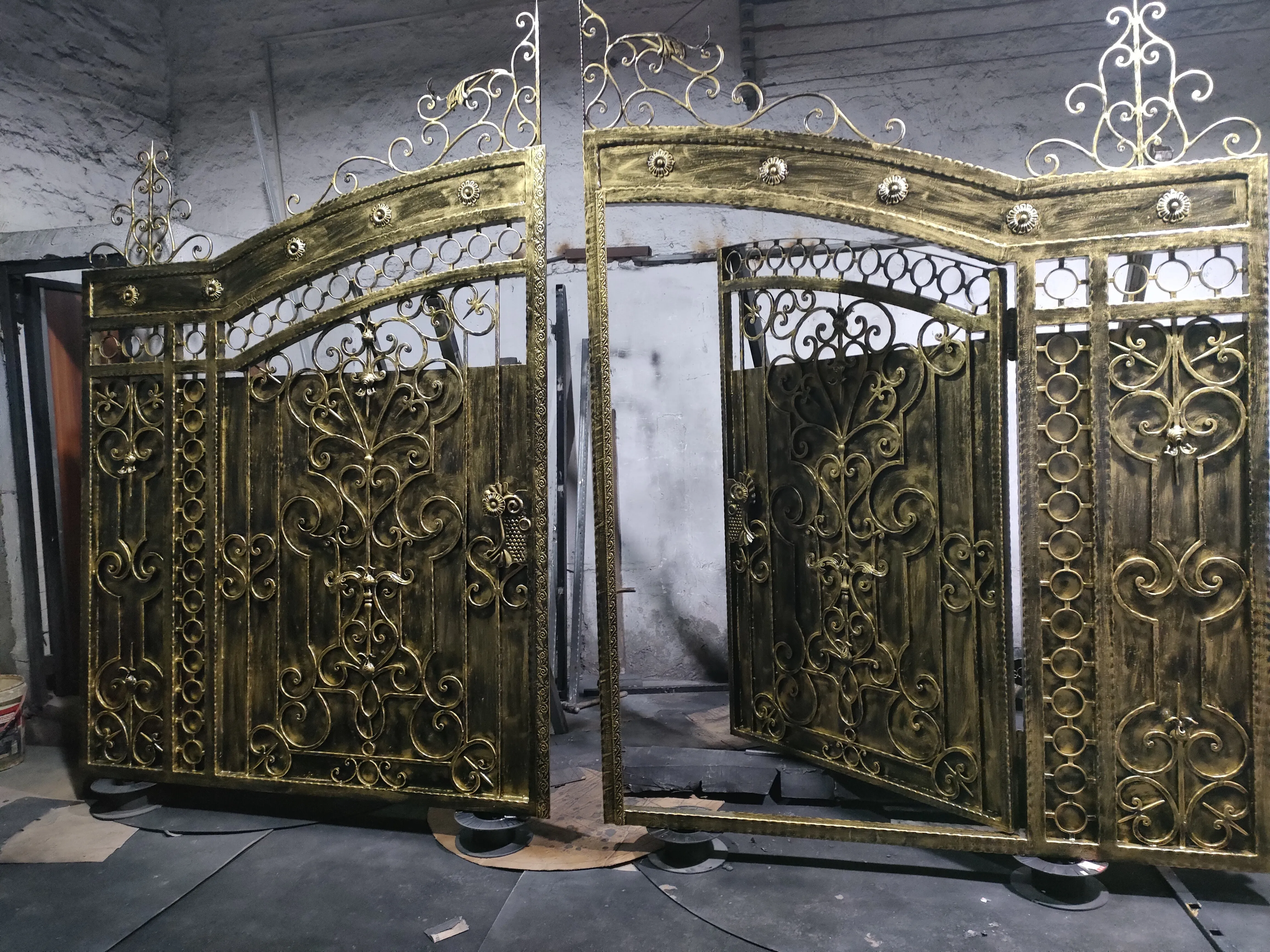 Iron Gate Designs Hot