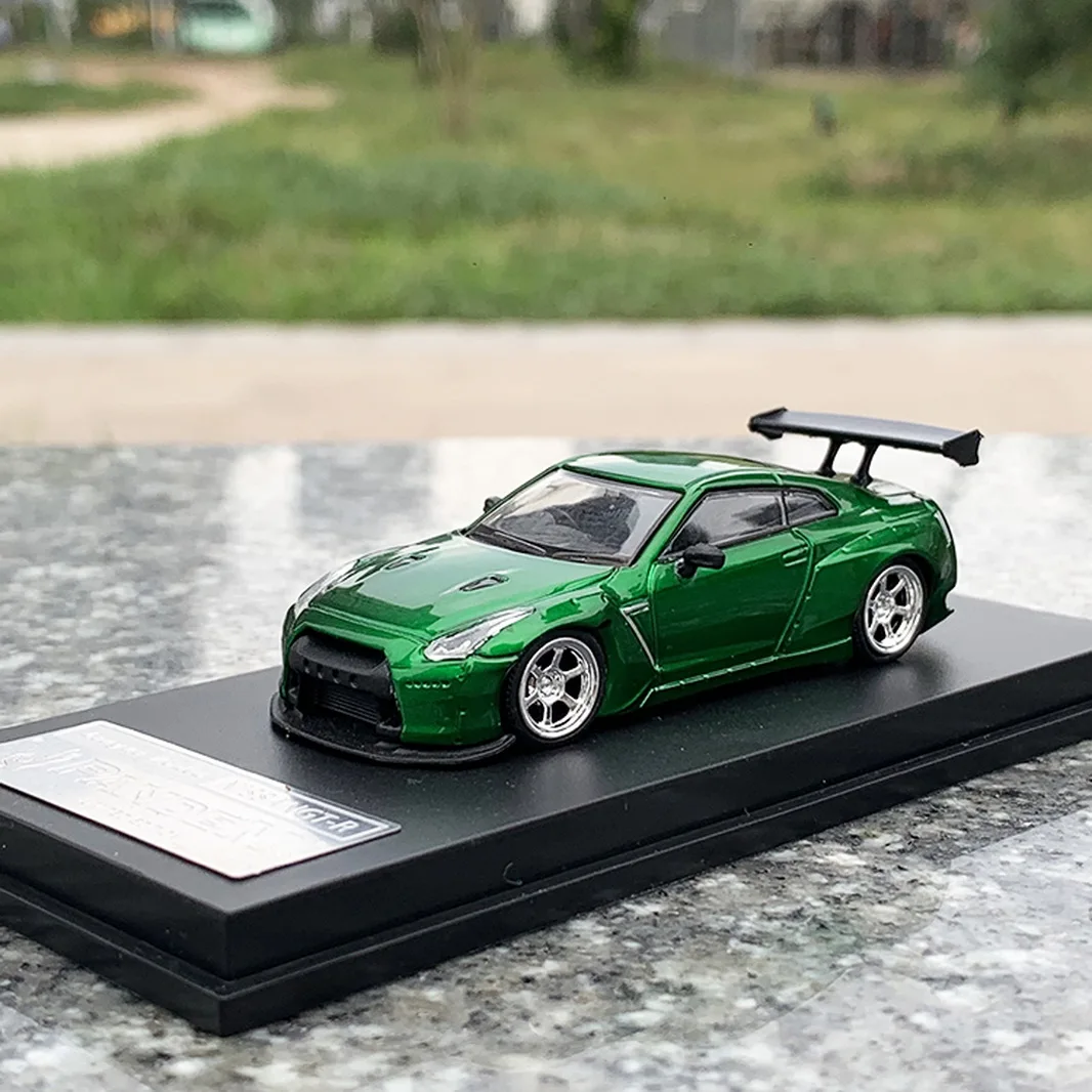 Green Nissan Gt R