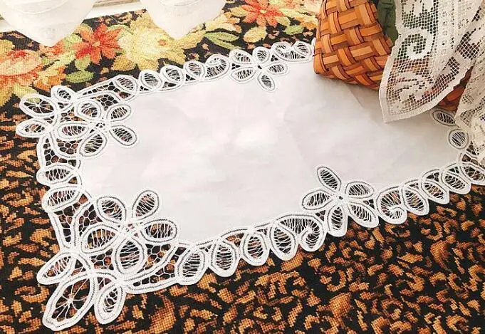 White-38X70CM-Napperon de table moderne en coton brodé en dentelle ...
