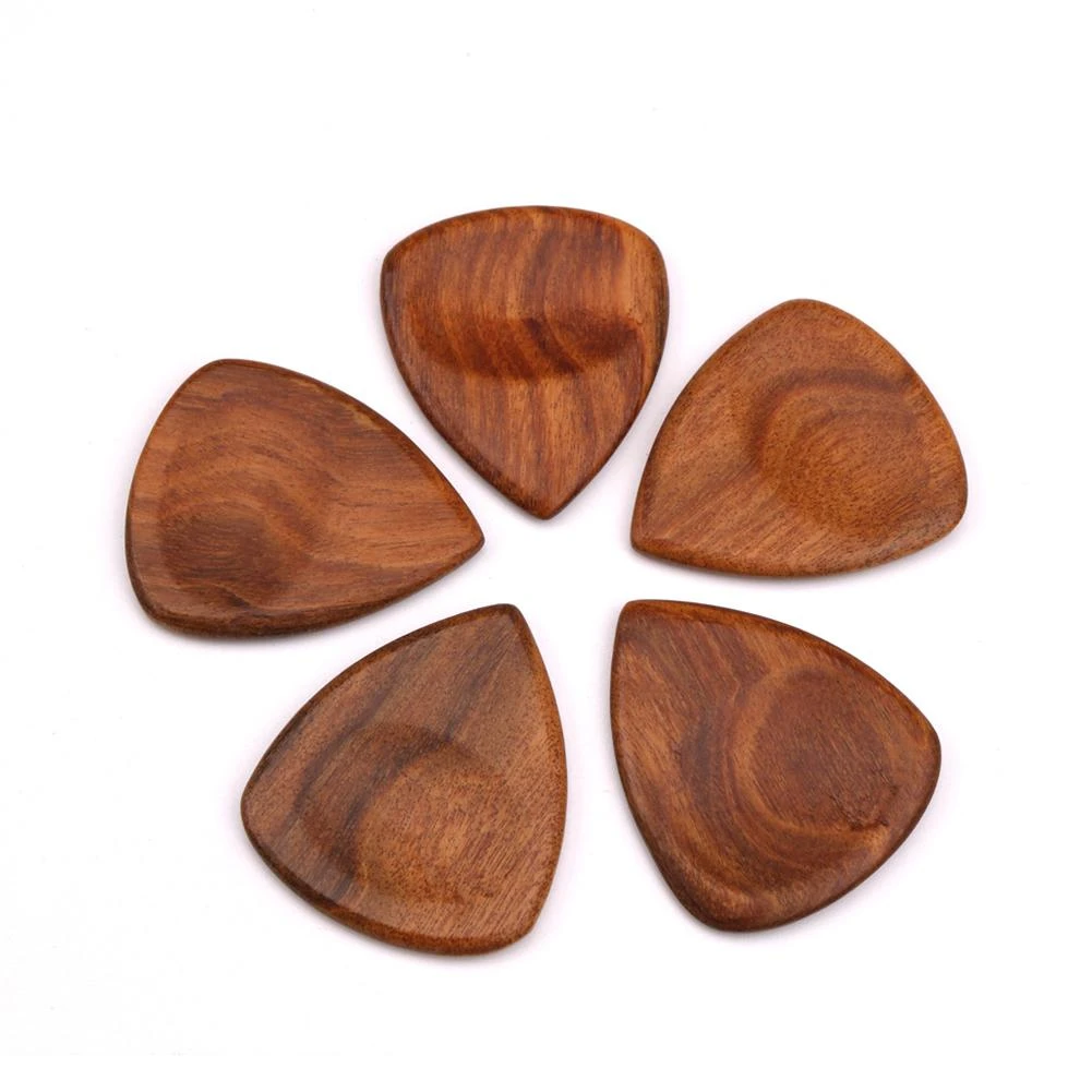 IRIN Wood Acoustic Guitar Pick Electric Bass Plectrum Hearted Shape ...