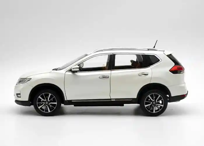 1:18 Diecast Model for Nissan X trail Rogue 2018 White SUV Alloy Toy ...
