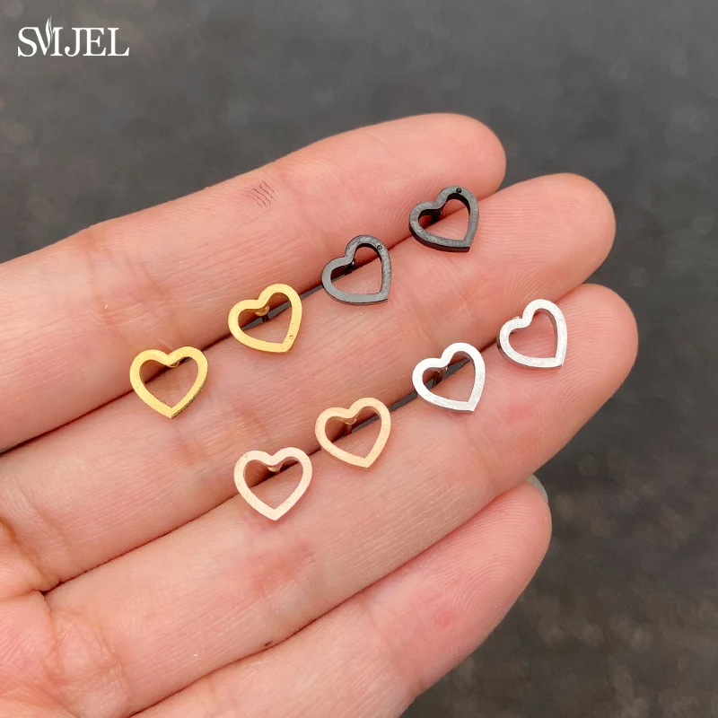 Smjel 할로우 한국 스위트 러브 하트 스터드 귀걸이 블랙 작은 하트 귀걸이 여자 친구 선물 귀여운 쥬얼리 2021