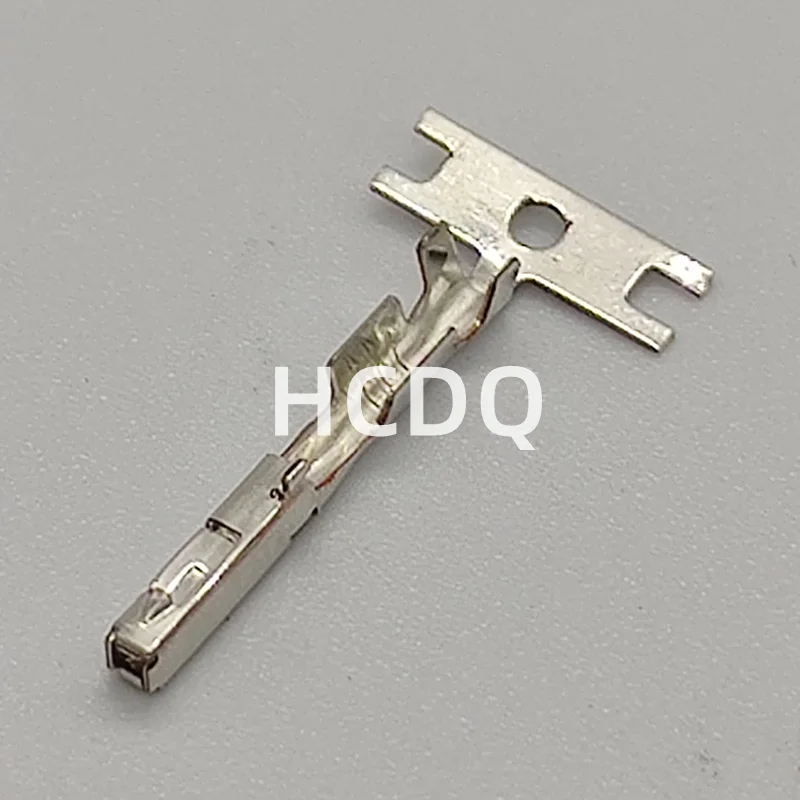 The original 82998-24290 Female Male automobile connector shell and ...