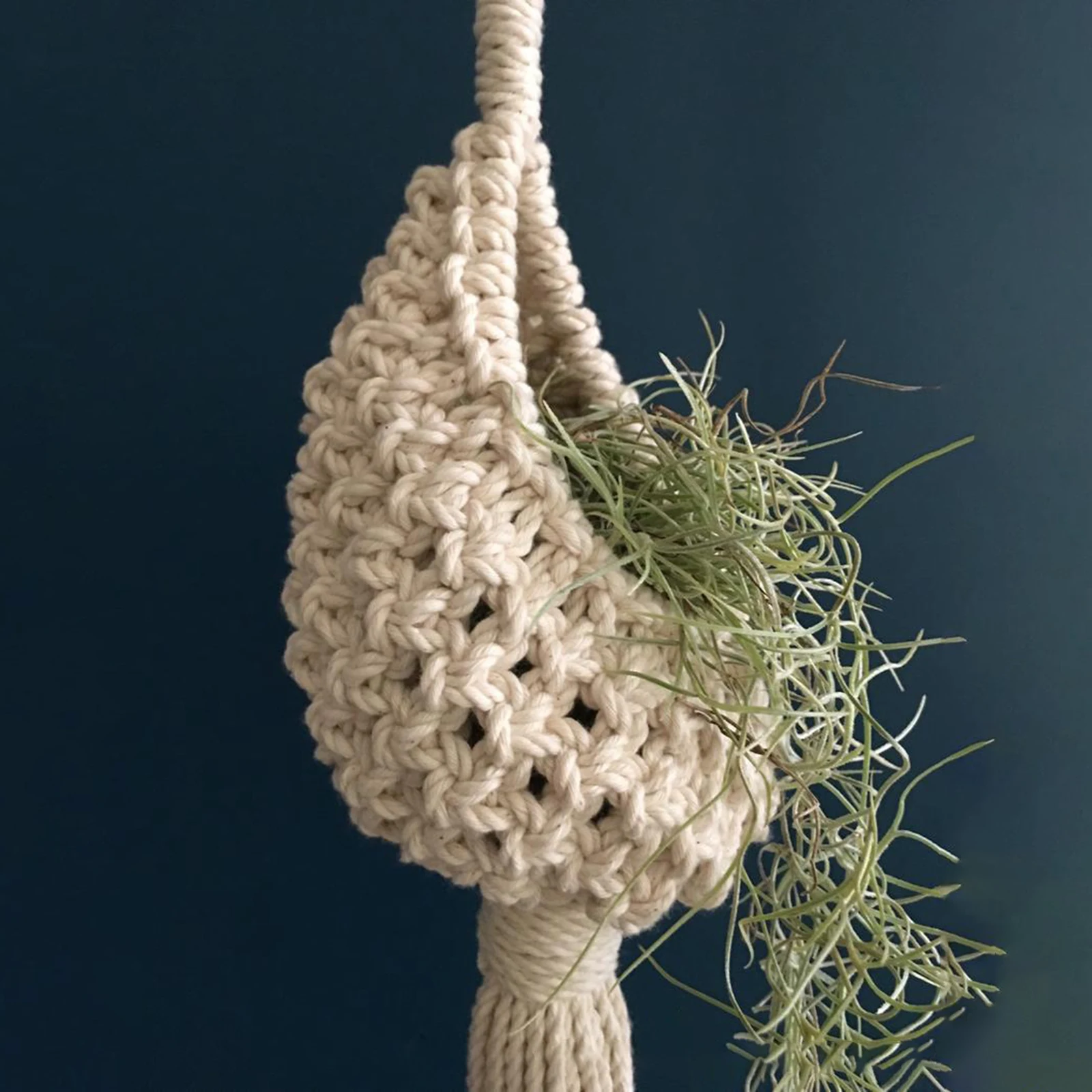Macrame Plant Hanger | Macrame-design.com