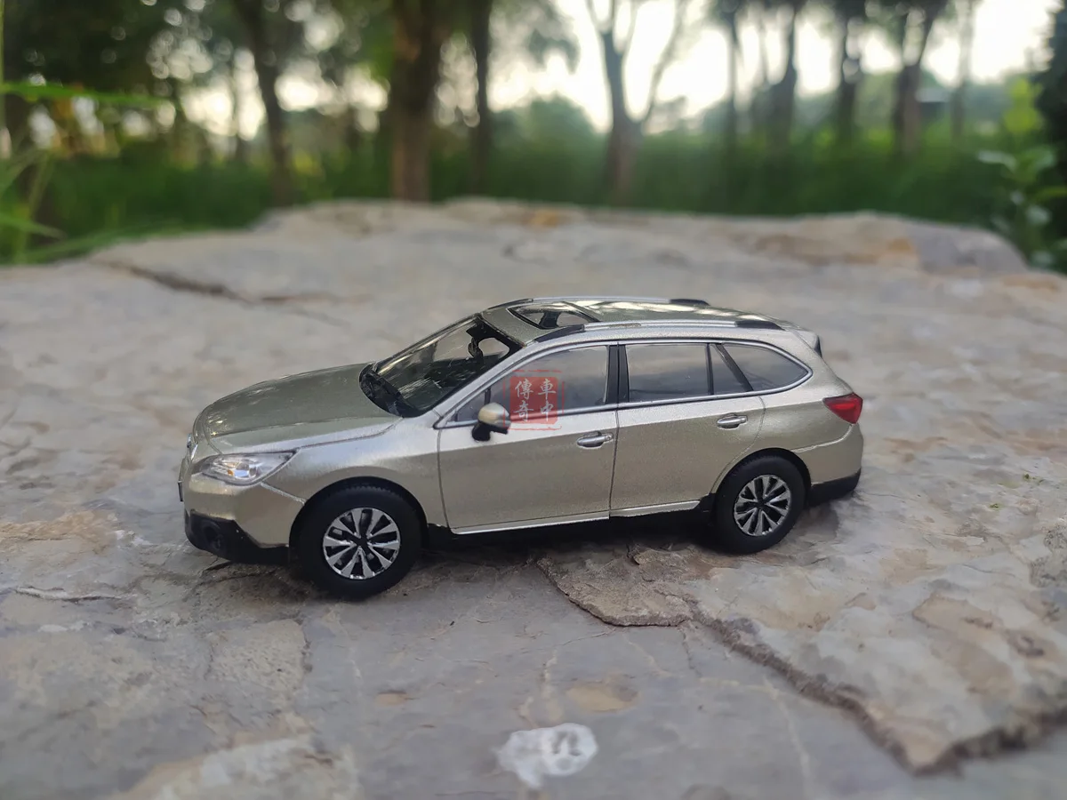 1-43-SUBARU-OUTBACK-DIECAST-MODEL-CAR.jpg