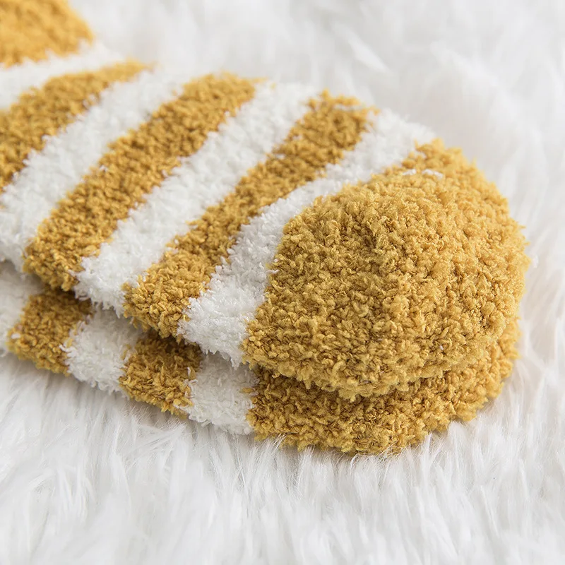 Полосатые носки женские пушистые коралловые бархатные толстые женские ...