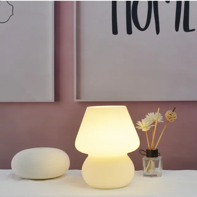 Mid-Century Style LED Desk Lamp - Made Minimal