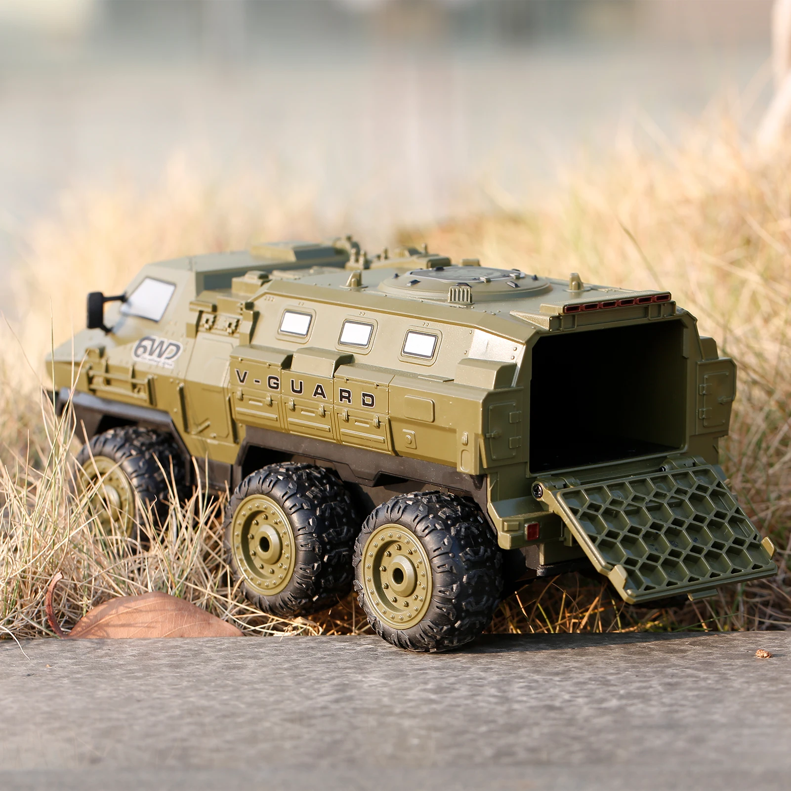 9510E-RC-Military-Truck-1-16-6WD-2-4GHz-Army-Truck-High-Speed-30KM-H-RC.jpg