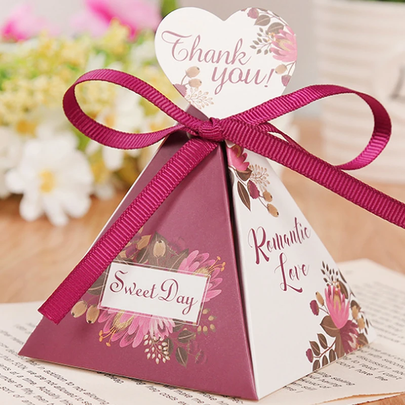 Candy Box Wedding Favors and Triangular Pyramid Gifts Boxes Candy Bags ...