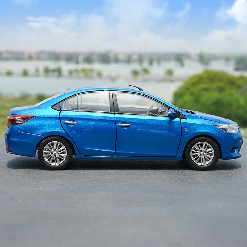 Tomica Toyota Vios