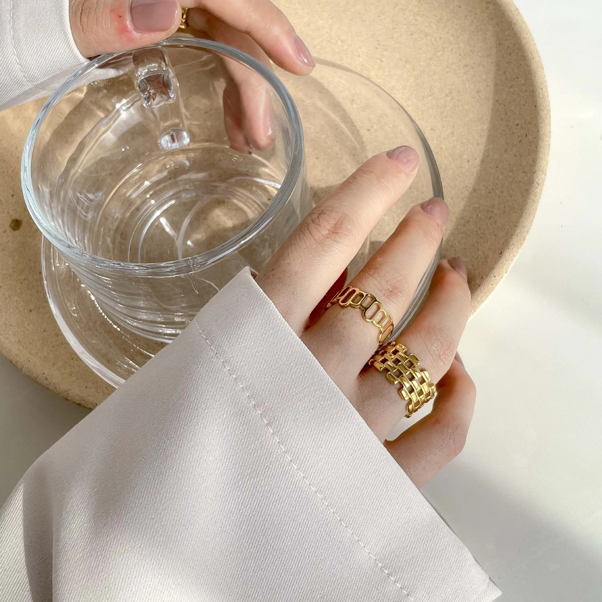 2023-Gold-Weaving-Hollow-Rings-For-Women-Round-Shape-Tarnish-Free ...