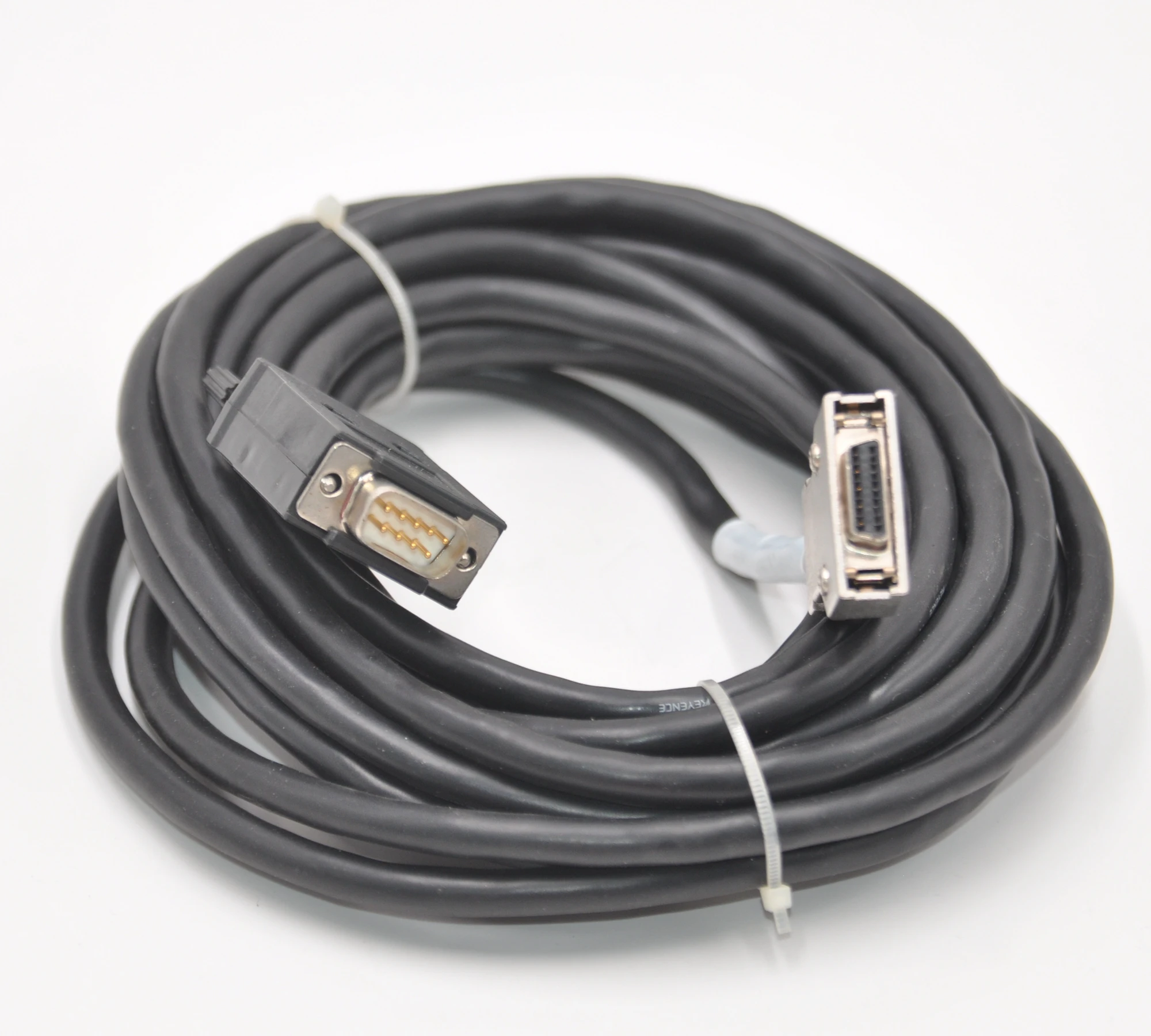 Omron XM2S 09 connecting cable 9 pin plug 5 meters original authentic ...