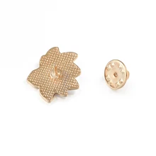 White Lotus Flower Enamel Pin Brooches Denim Shirts Lapel Pins Metal ...