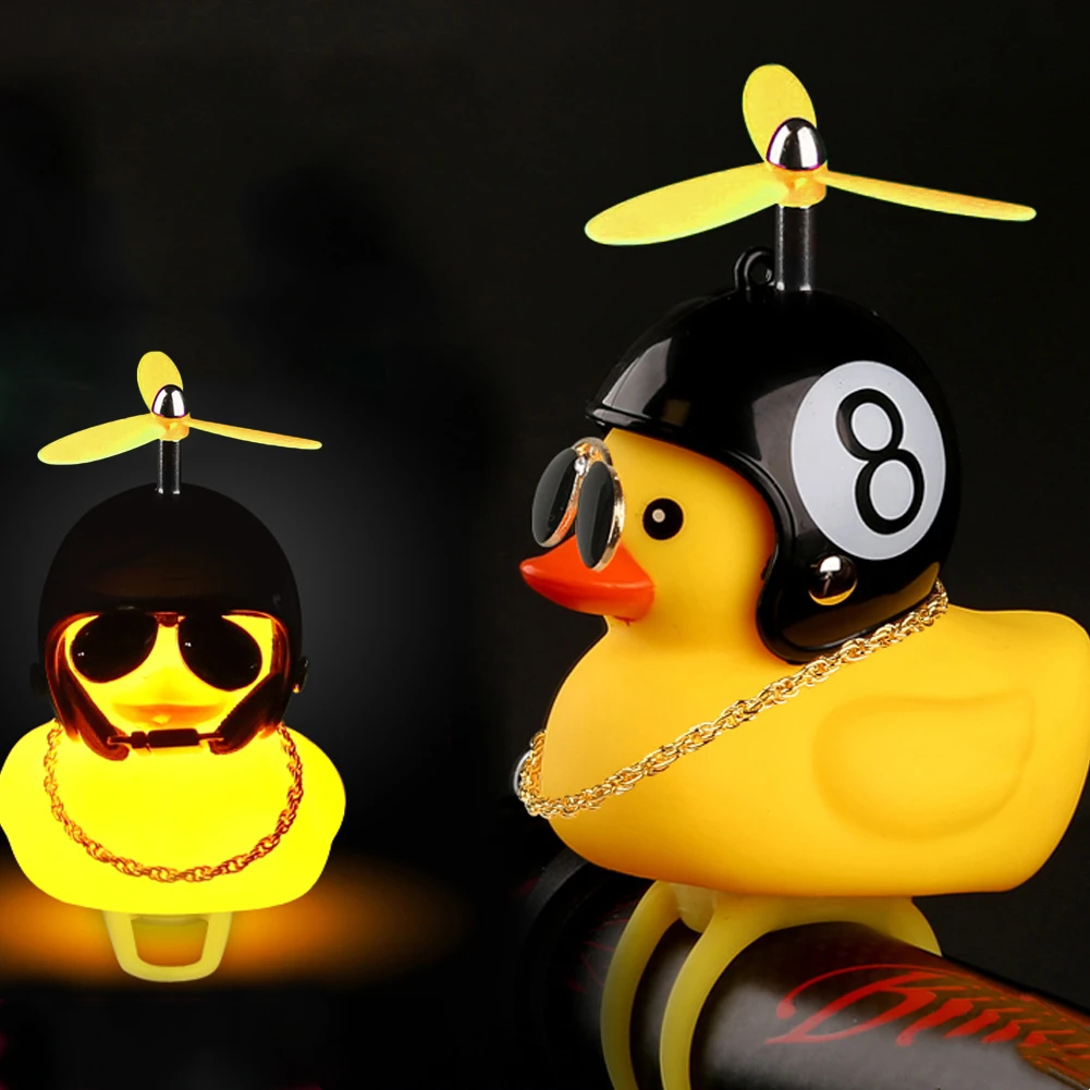 Pato-de-pie-luminoso-con-casco-tornillo-de-aire-amarillo-viento-roto ...