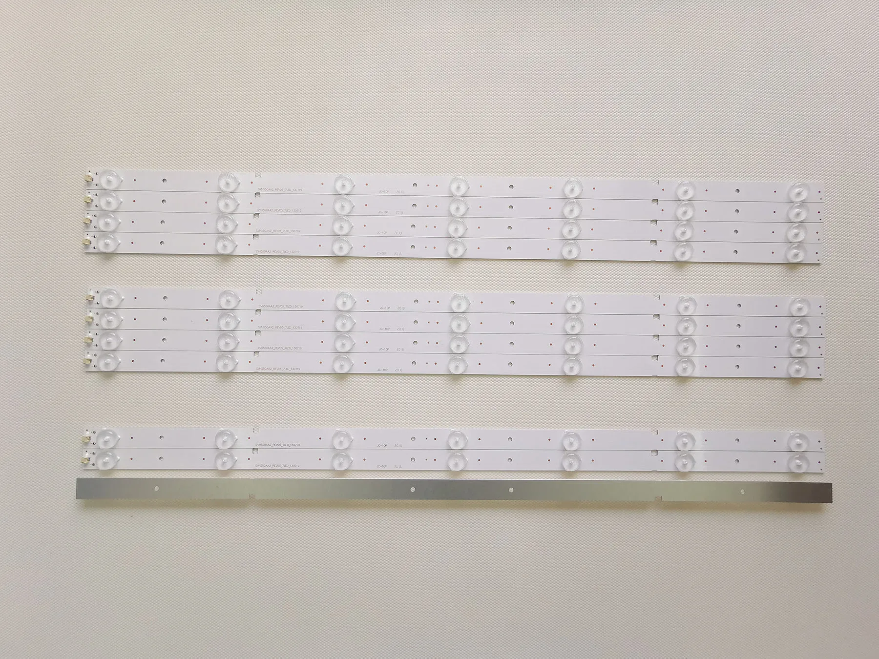 7-Lamps-11-PCS-lot-LED-Backlight-Bar-For-Hisense-LED55K20JD-SVH550AA2 ...