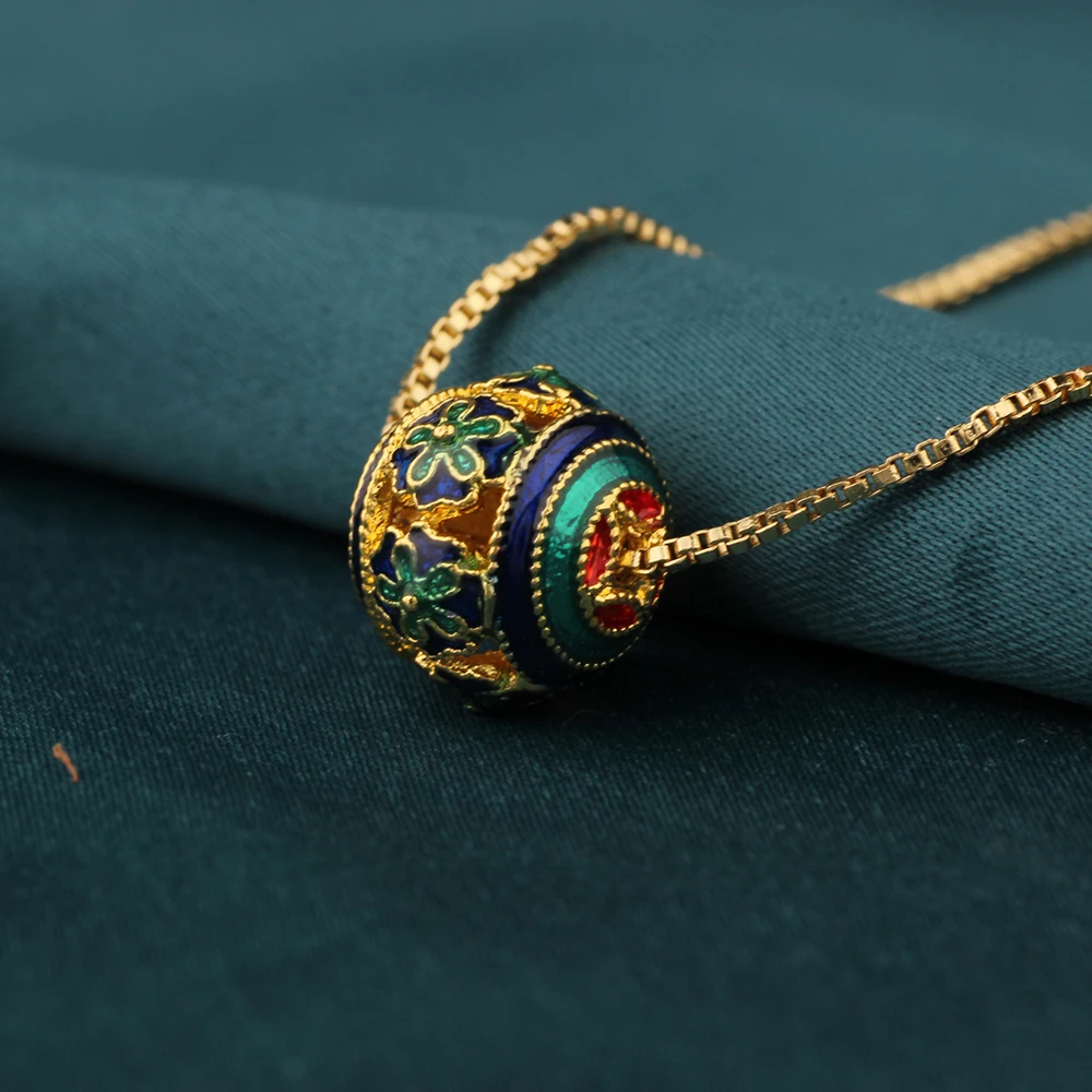 Collar-tnico-de-flores-verdes-delicadas-gargantilla-de-bola-roja ...