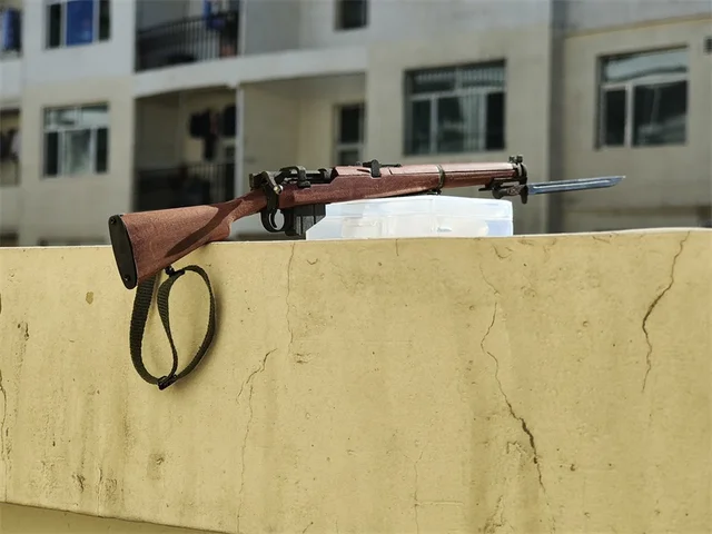 Lee Enfield Rifle Toy