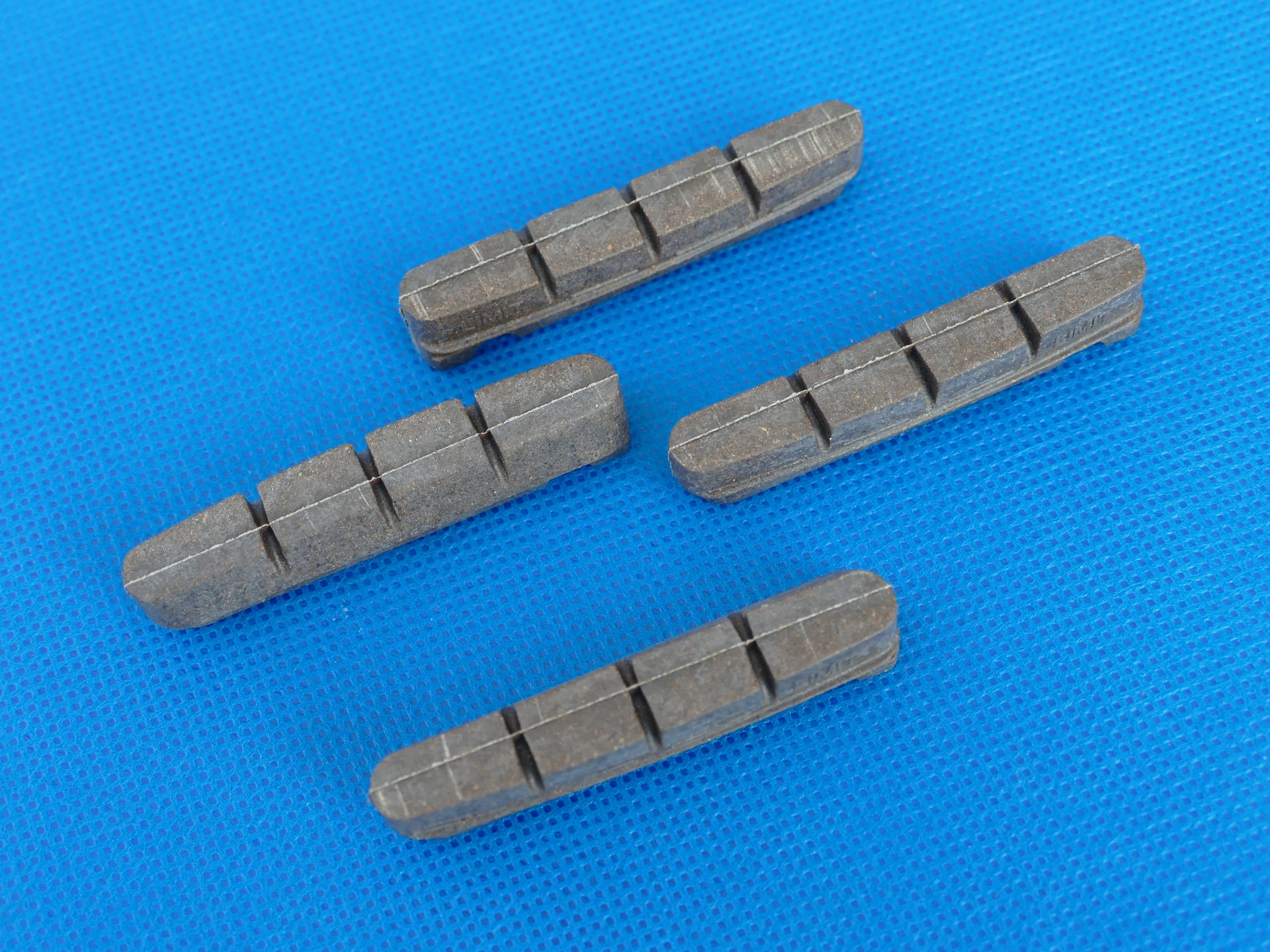 Including 2 Pairs Brake Pads All Weather Condition For Carbon Rims Suit ...