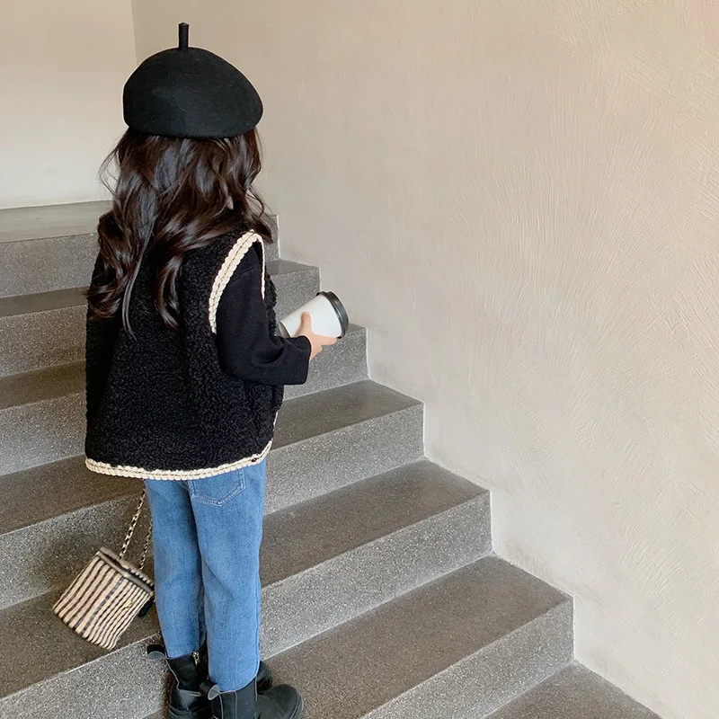 브이넥 칼라 싱글 브레스티드 단색 레귤러 코튼 조끼 겉옷 심플하고 귀여운 따뜻한 겨울 가을 어린이 소녀 신상 패션조끼